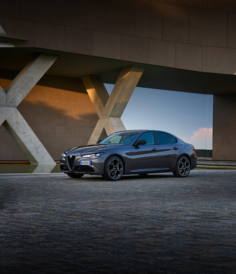 Alfa Romeo Giulia | Sports Cars | Alfa Romeo Ireland