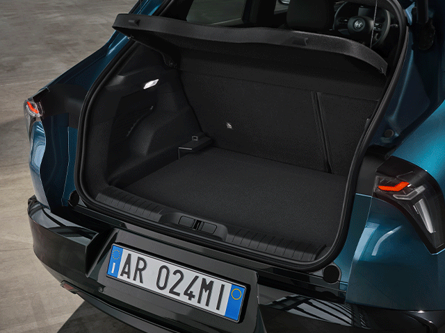 Alfa Romeo Junior Ibrida: Exterior and Interior | Alfa Romeo IE