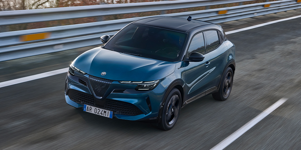 Alfa Romeo Junior Ibrida: Exterior and Interior | Alfa Romeo IE