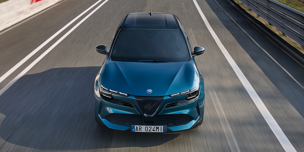 Alfa Romeo Junior Ibrida: Exterior and Interior | Alfa Romeo IE